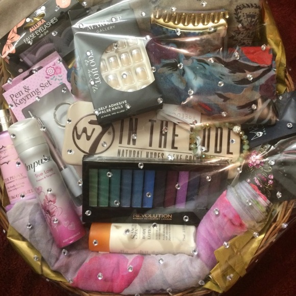 Ulta Beauty | Makeup | Gift Baskets Makeuppmsbathbdaycongrats | Poshmark